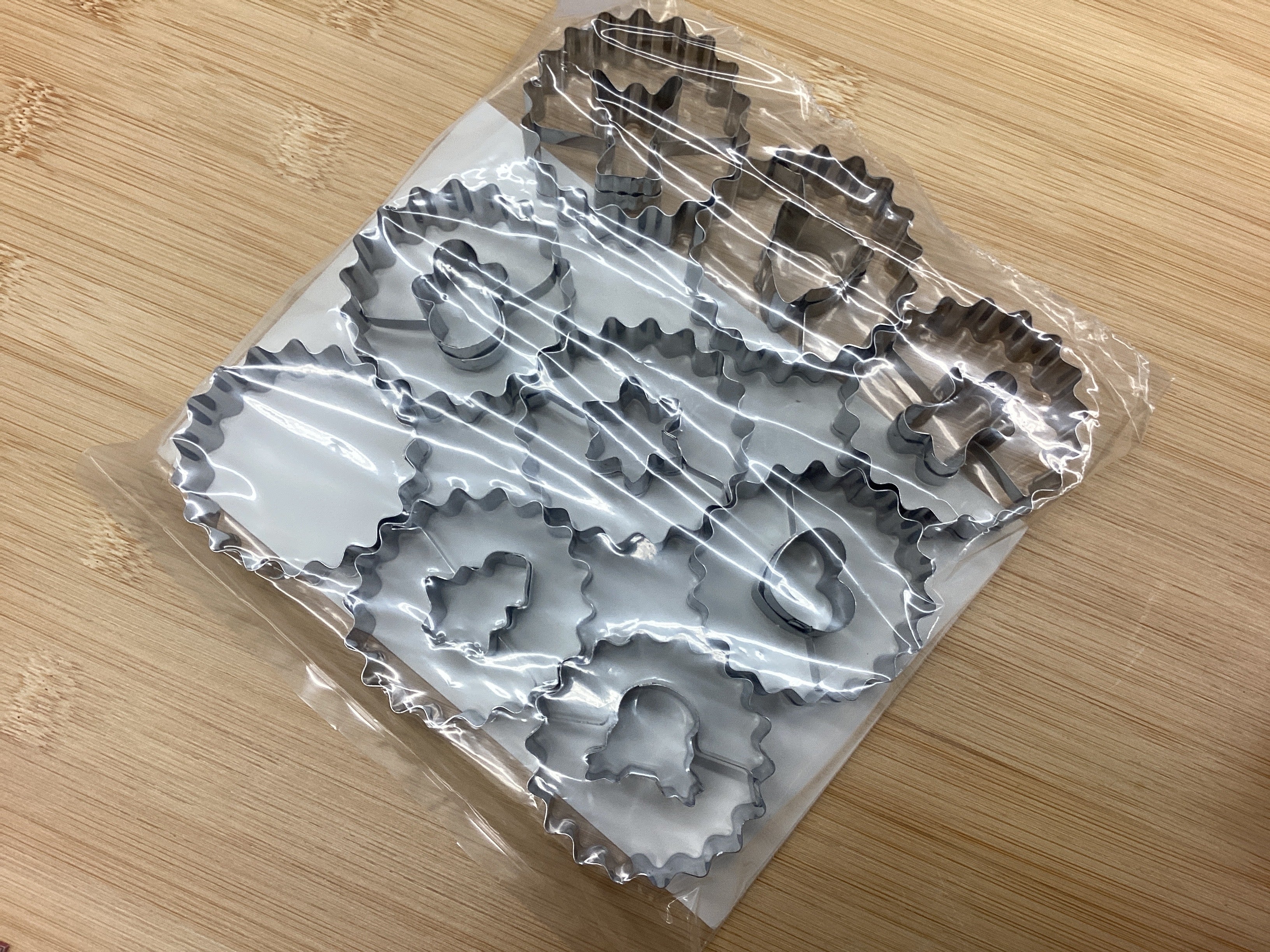 Linzer Holiday Cookie Cutter Set (9 pc) – Gloria's Cake & Candy Supplies