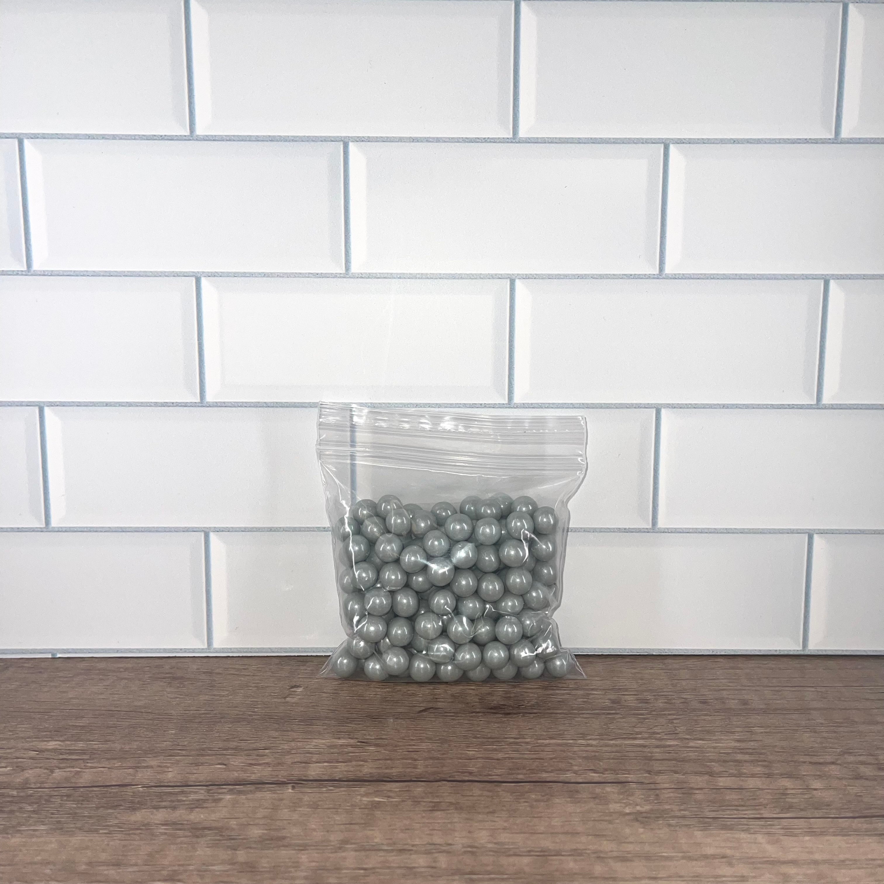 4 oz Silver Chocolate Pearls – Gloria's Cake & Candy Supplies